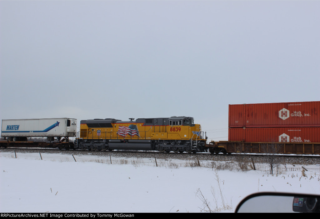 UP 8839 as Mid Train DPU